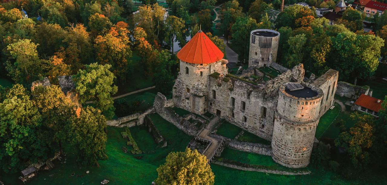 TOP 10 aktivitātes Cēsīs | Latvia Travel