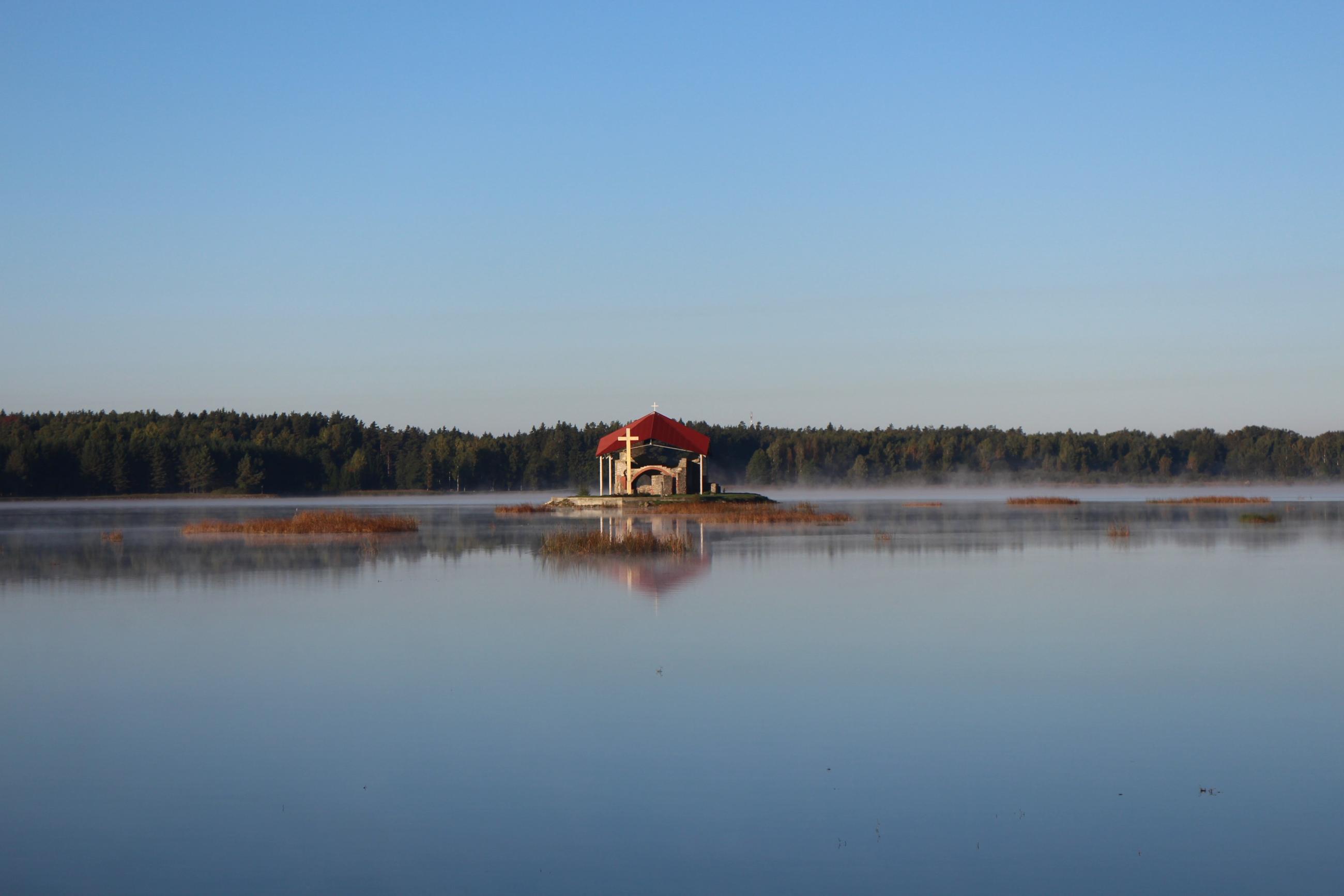 Ikskile church ruins on the St Meinard island | latvia.travel